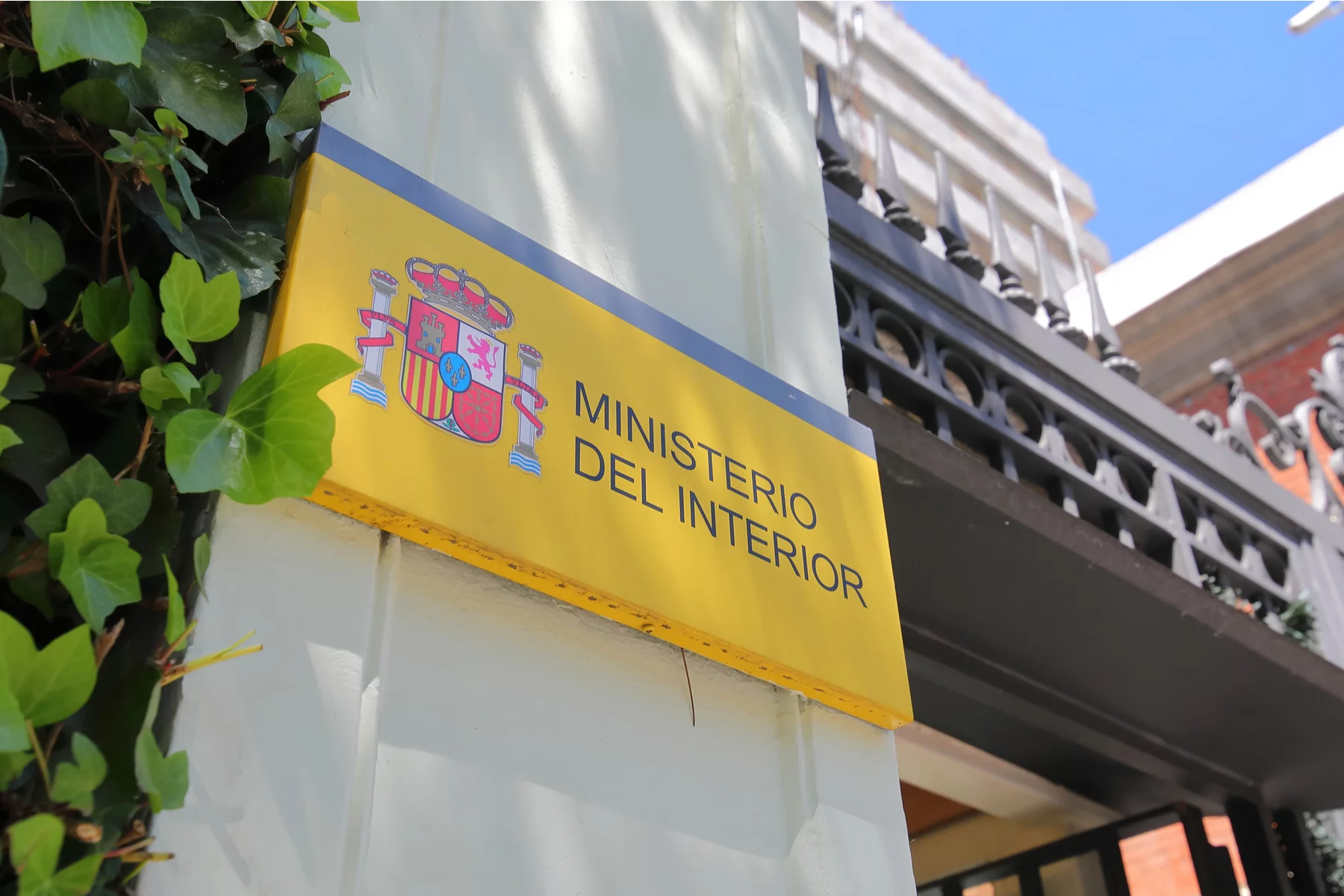 How to apply for permanent residence in Spain | Expatica